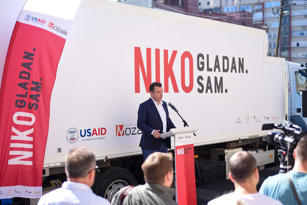 NIKO GLADAN. NIKO SAM: Gram po gram za tone solidarnosti
